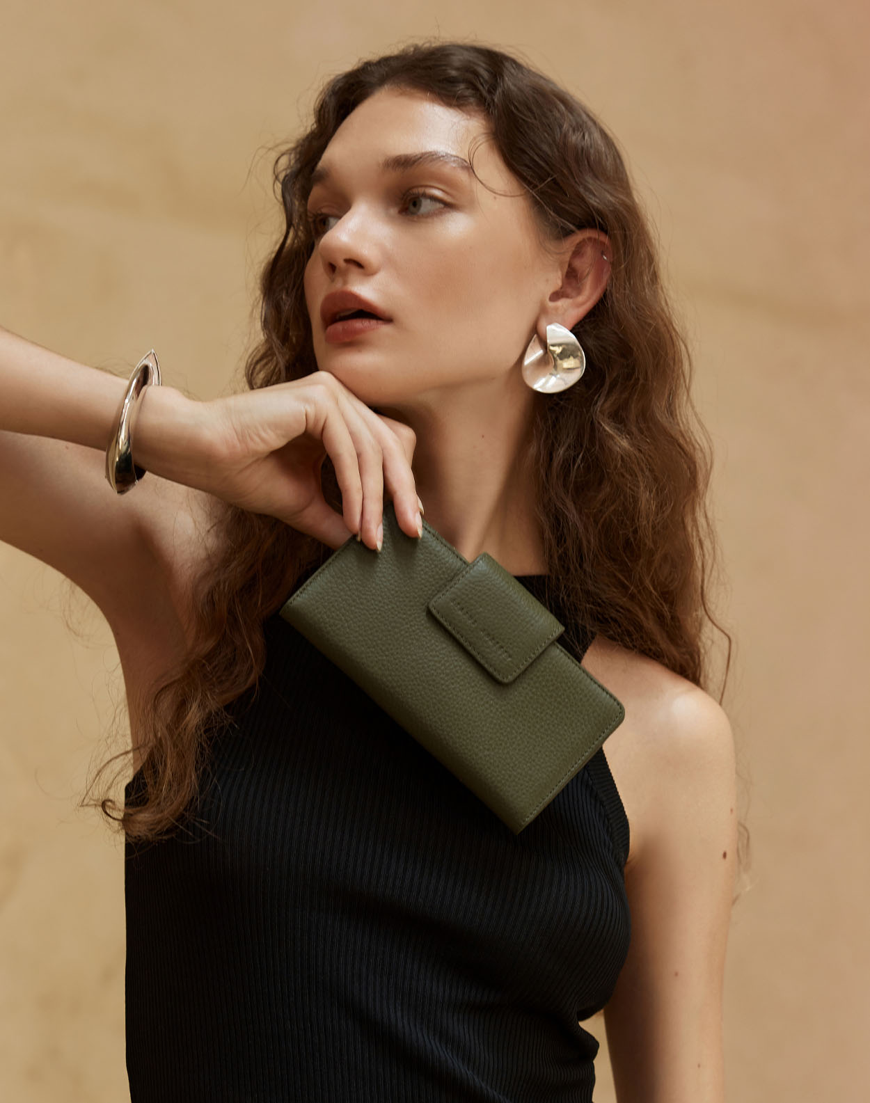 Women's Medium Leather Wallets | Status Anxiety®