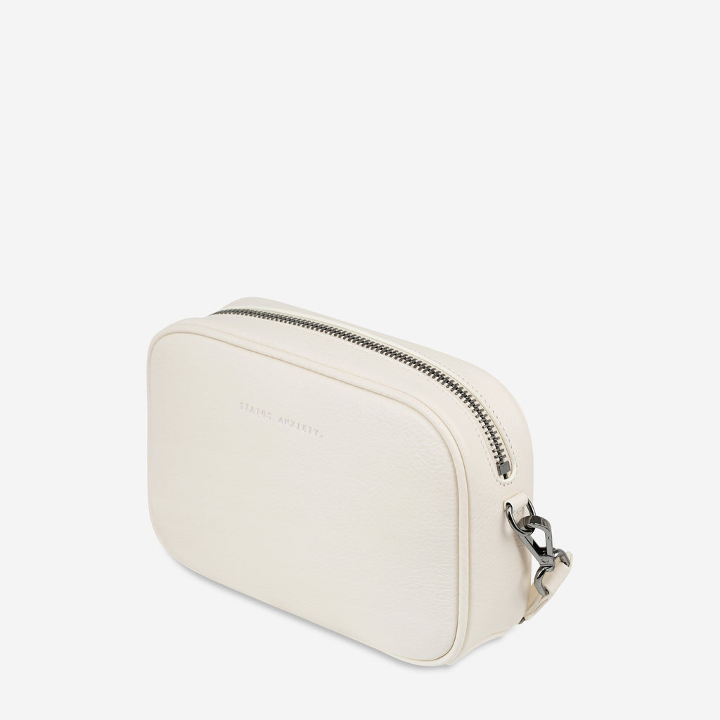 Plunder With Webbed Strap Chalk Crossbody Bag | Status Anxiety®